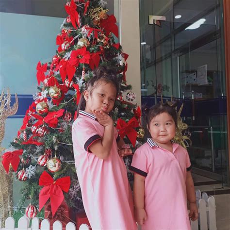 Moon Moon ម៉ាក់វួចអុី