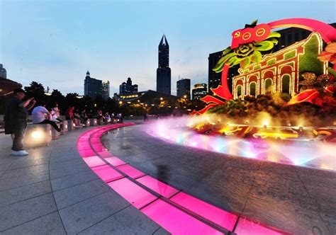 上海人民广场立体大花坛全新亮灯 庆祝建党百年 搜狐大视野 搜狐新闻