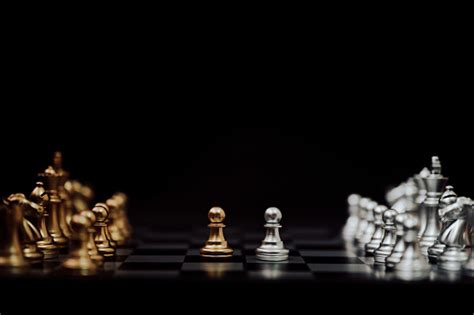 비즈니스 경쟁 및 전략 계획 개념 체스 보드 게임 골드와 실버 색상 개념에 대한 스톡 사진 및 기타 이미지 개념 결정 경기 스포츠 Istock