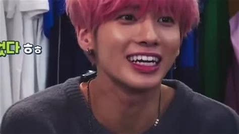 شما بی اختیار به این ویدیو لبخند میزنید چون لبخند های کانگ تهیون قشنگ