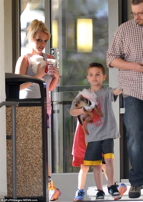 Britney Spears Celebrities Page Skinny Gossip Forums