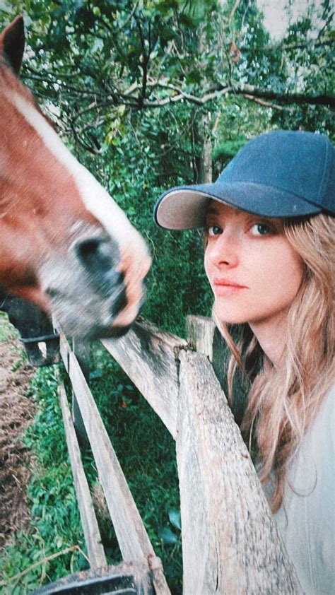 Pin By Theoretical Oddities On Julian Jules Emerson Thawn Amanda Seyfried Amanda Celebs