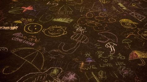 What Are the Ingredients of Chalk?