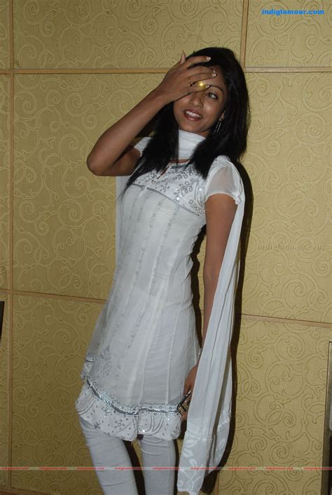 Keerthi Actress Photoimagepics And Stills 86188