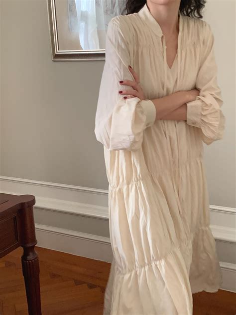 베이지하루 오버핏의 정석 루즈핏 여자 롱원피스 노카라 브이넥 캉캉 가슴 셔링 긴팔 가을 겨울 봄 20대 30대 40대 50대 엄마 돌잔치 원피스 캐주얼 드레스 여름