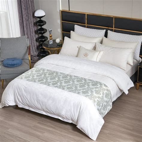 Jacquard Pattern Home Bed Runner Decor Queen King Light Green Size