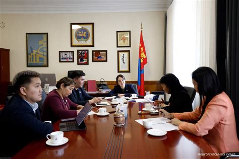 Байнгын хорооны дарга Ч Ундрам Монголын боловсрол шинжлэх ухааны үйлдвэрчний эвлэлийн холбооны