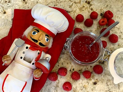 Easy Seedless Raspberry Sauce fresh or frozen berries Mincoff Café