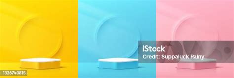 추상 3d 옐로우 핑크 블루 화이트 라운드 코너 큐브 받침대 연단의 세트와 원 엠보스 텍스처 벽 장면 파스텔 룸 컬렉션 제품 디스플레이 프레젠테이션을 위한 최신 벡터