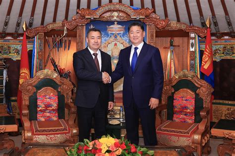 Монгол Улсын Ерөнхийлөгч У Хүрэлсүх Бүгд Найрамдах Киргиз Улсын Ерөнхийлөгч С Н Жапаровтай