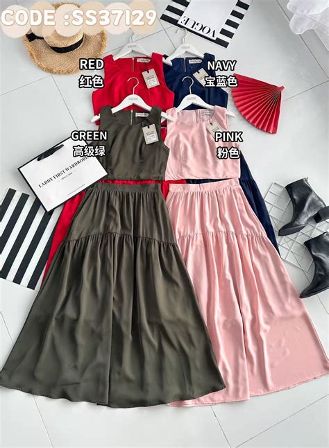 【ss37129】【网站福利款 】独家爆款高品质两件式韩版仙气雪纺时尚套装 圆领无袖上衣，后中金属拉链 大摆高腰百搭长裙，有口袋 ️ ️【