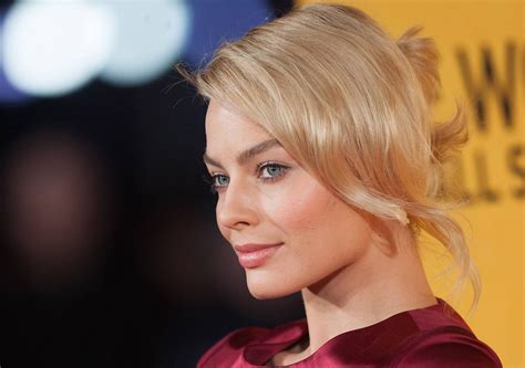 Margot Robbie Cute 2017 Wallpaper Hd Celebrities 4k Wallpapers Images And Background