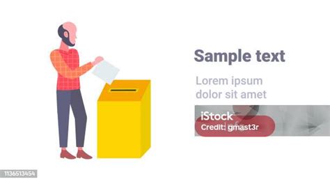 선거 일 개념 캐주얼 남자 유권자가 투표 전체 길이 평면 수평 복사 공간 흰색 배경 동안 상자에 종이 투표 지 목록을 넣어 Referendum에 대한 스톡 벡터 아트 및