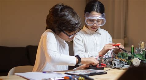 Traditional Based Learning Vs Project Based And Collaborative Learning