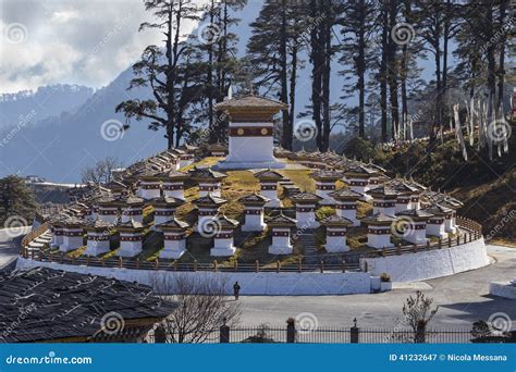 Dochula Pass Stock Image Image Of Pass Dochula Punakha 41232647