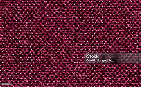 근접 촬영 빨강 적갈색 짙은 분홍색 색깔 직물 샘플 질감 배경입니다 빨간색 적갈색 직물 스트립 라인 패턴 디자인 장식 인테리어 디자인 또는 추상적인 배경에 대 한 실내