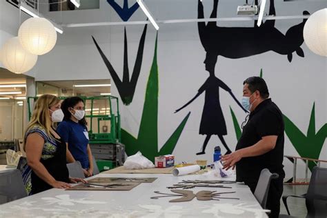 New Gerardo Rosales Mural Will Debut As Inaugural Work On Moody Project
