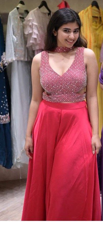 Pin By Vamsi On Arasa Dresing Most Beautiful Bollywood Actress