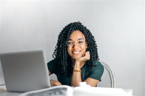 What Are Asynchronous Interviews And How To Use Them