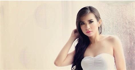 MARIA VANIA SEKSI SHOOT TERBARU PART 2 - ZONA ARTIS LAGI