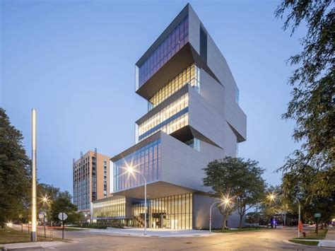 Designing Architecture Beyond The Limits • Concepts App • Infinite