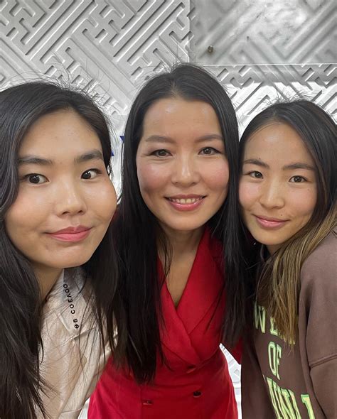 Coco Batbuyan 9 р ангидаа би ямар байлаа гээд эргээд