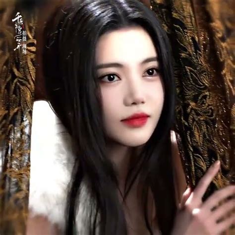 so beautiful🥰| YOUKU COSTUME #千朵桃花一世开 #TheBlosomingLove #张彬彬 #孙珍妮 #shorts - YouTube