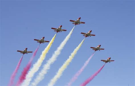 夢占い☆飛行機は順調？それとも墜落？状況が示す夢の意味 おまじないlove☆