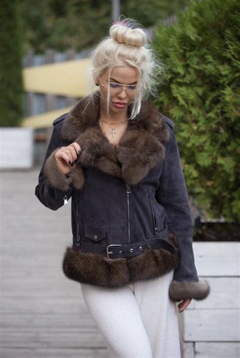 Зимова косуха з хутром — ціна 98600 грн у каталозі Куртки Купити жіночі речі за доступною ціною