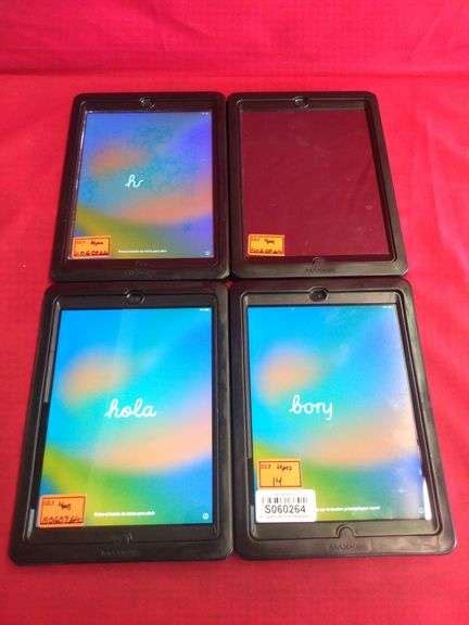 (4pc) iPad Model A1893 W/ Case - Sierra Auction Management Inc