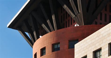 Budgetary Risk Pooling