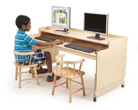 Best Classroom Tables As Recommended By Teachers