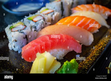 Hamachi Nigiri