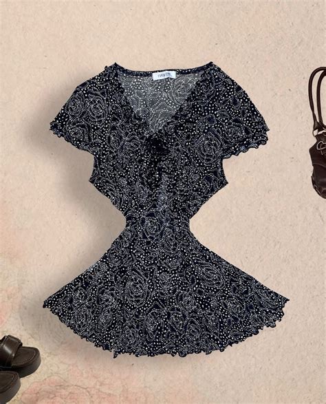 Y2slay Y2k Cropped Tee Bust 32 36 Price 599 Instagram