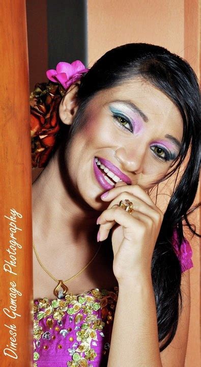 Sri Lanka Actress Upeksha Sri Lankan Hot Actress Picture Gallery