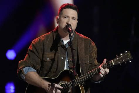 Rob Cole Moves The Voice Coaches With Heartfelt Performance Of Lee