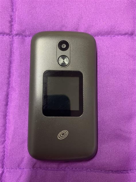 Got Me A Tracfone Tcl Flip 2 For Christmas It Runs Great Does