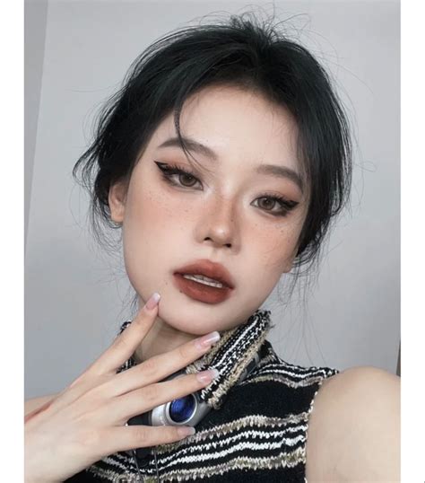 Pin By Ye N En 🌷 On Makeup Edgy Makeup Fashion Makeup Sparkly Makeup