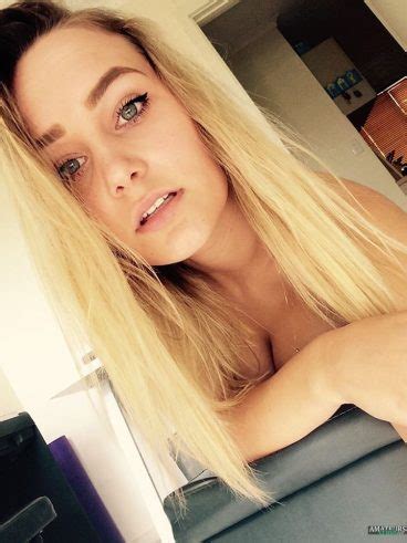 Busty Aussie Girl Chelsea Girlfriend Exposed AmateursCrush