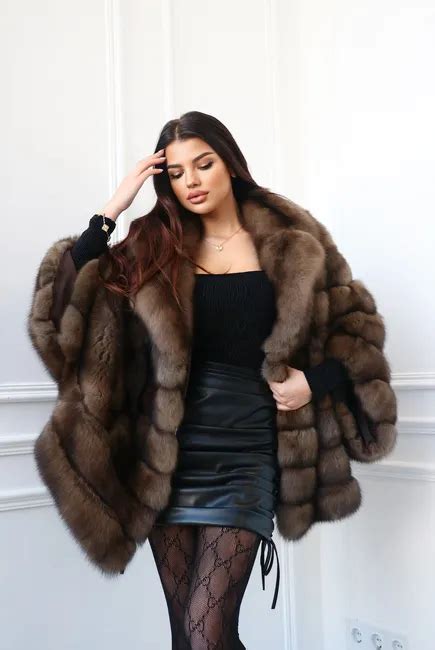 Шуба із соболя зі вставками з шкіри пітона купити Дніпро Україна Porto