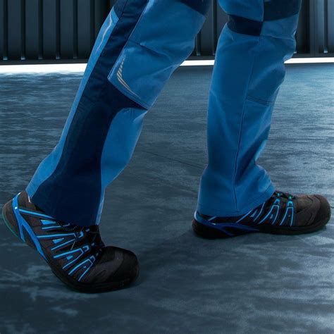 Спецвзуття з металевим носком — купити робоче взуття з захисним підноском в інтернет магазині