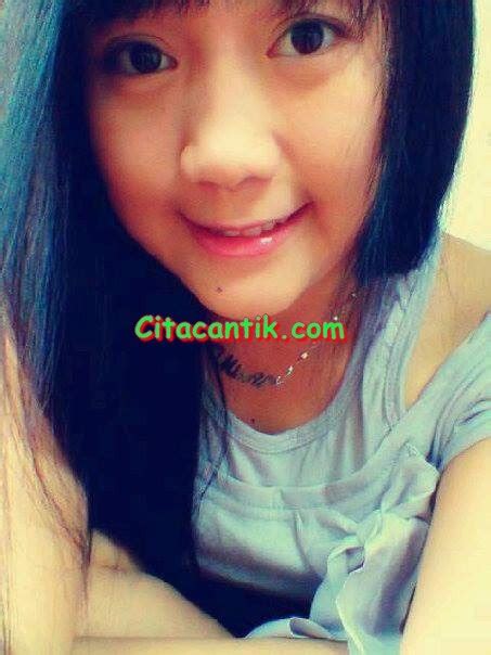 Galeri Foto Cewek Amoy Belia Berjilbab Cantik Bening Indhyyta Rangkasih