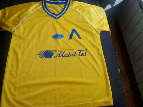 Levski Sofia Away Football Shirt 1999 2000