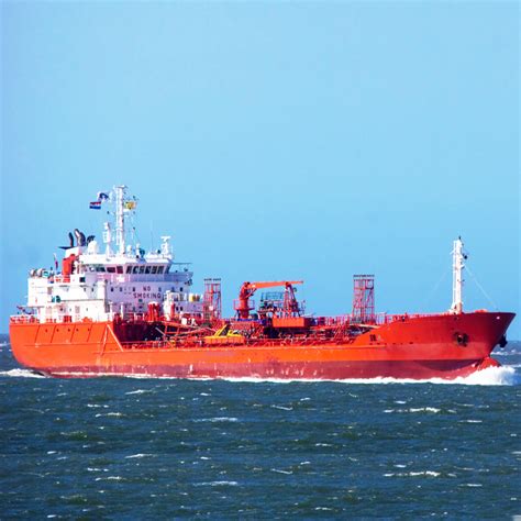 Shipyard Customized 7000dwt Oil Tankers Ship With Oil Crane 2026