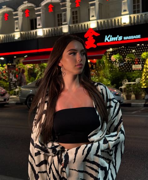 Vani Vanilopa Inst • Instagram Photos And Videos