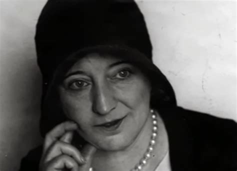 Bogata Udana žena Deset Je Godina U Potkrovlju Držala Seksualnog Roba