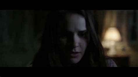 The Conjuring One Of The Scariest Horror Bedroom Scenes Youtube