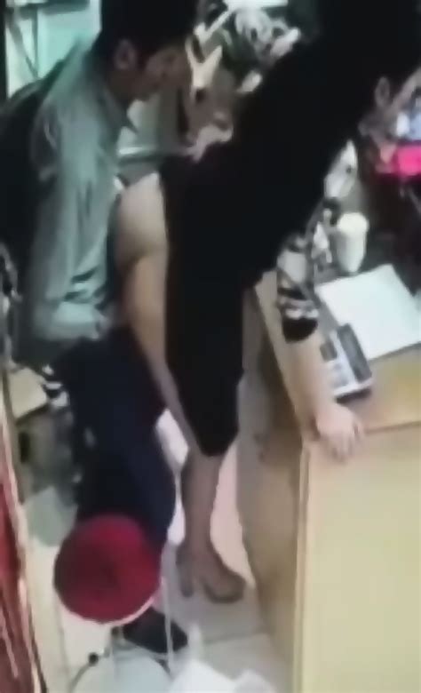 Pakistani Shopkeeper Sex With A Customer In Shop Recorded By Cctv