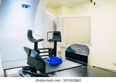 788 Linear Accelerator Machine Images Stock Photos Vectors Shutterstock