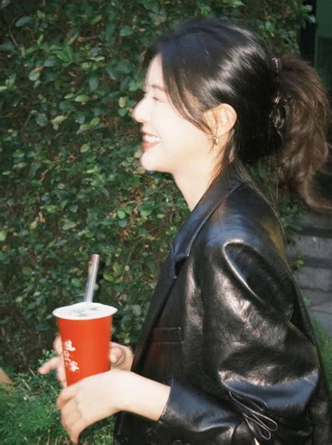 인`스타`그램 세상 `6년째 열애` 이선빈 ♥이광수와 성탄절 보냈나…시종일관 `잇몸 만개` Zum 뉴스